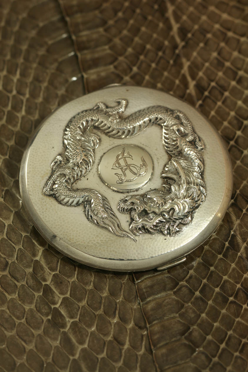 Chinese Dragon | 1940 | Kanebo Antique Compact Collection